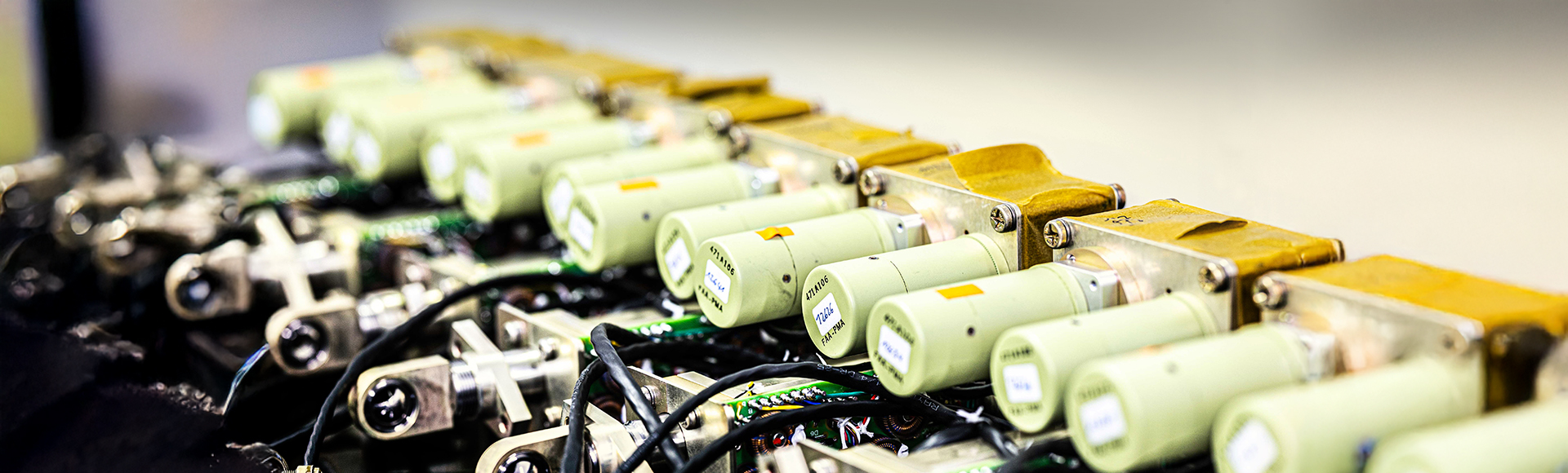 Services - Elektro-Metall Export GmbH